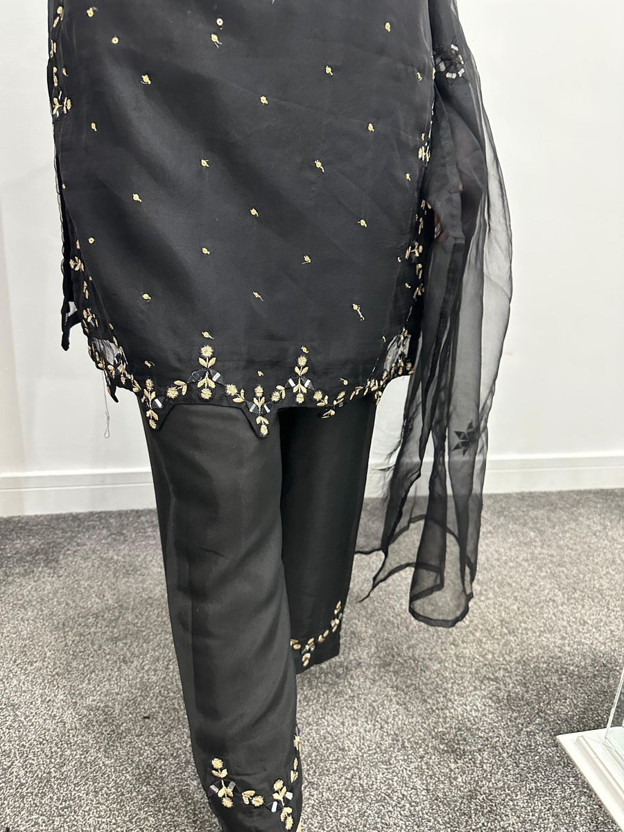 Sabiya - Black U1-B5 – Zee Boutique